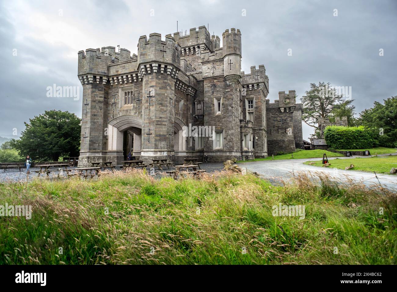 Wray castle hi-res stock photography and images - Alamy