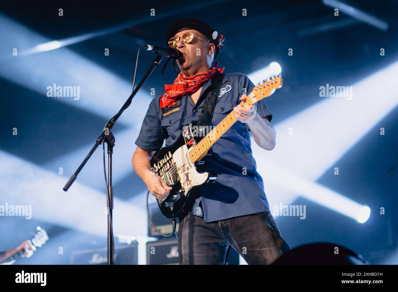 Tom Morello performs live in Turin with his son Stock Photo - Alamy