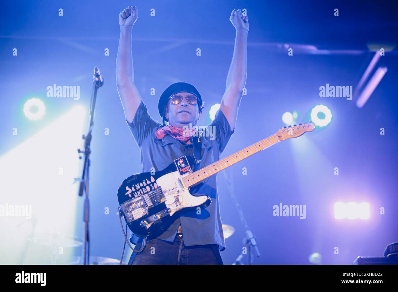 Tom Morello performs live in Turin with his son Stock Photo - Alamy