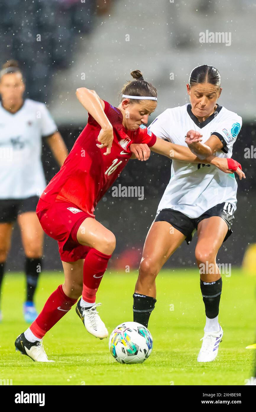 Zweikampf zwischen Emilia Zdunek (16, Polen) und Laura Feiersinger (10 ...