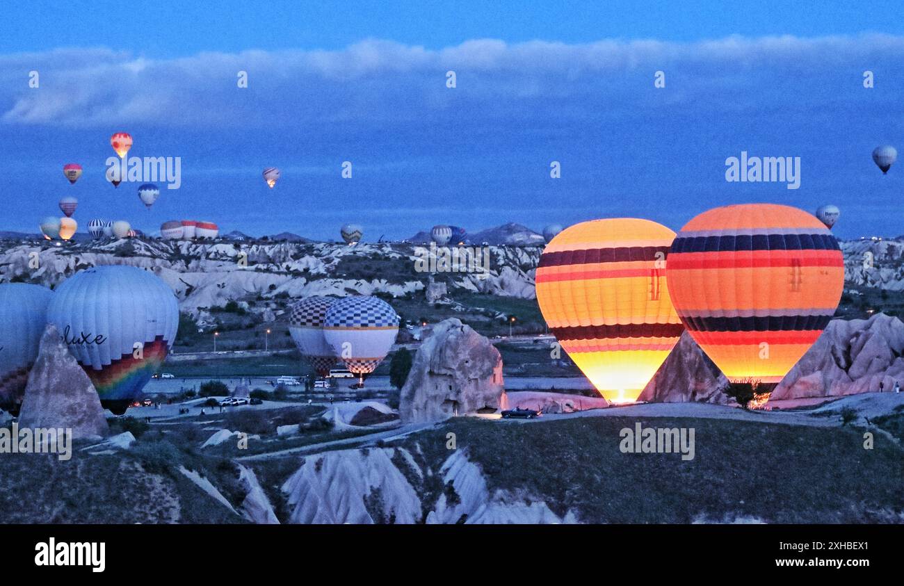 Mammoth hot air balloons hi-res stock photography and images - Alamy