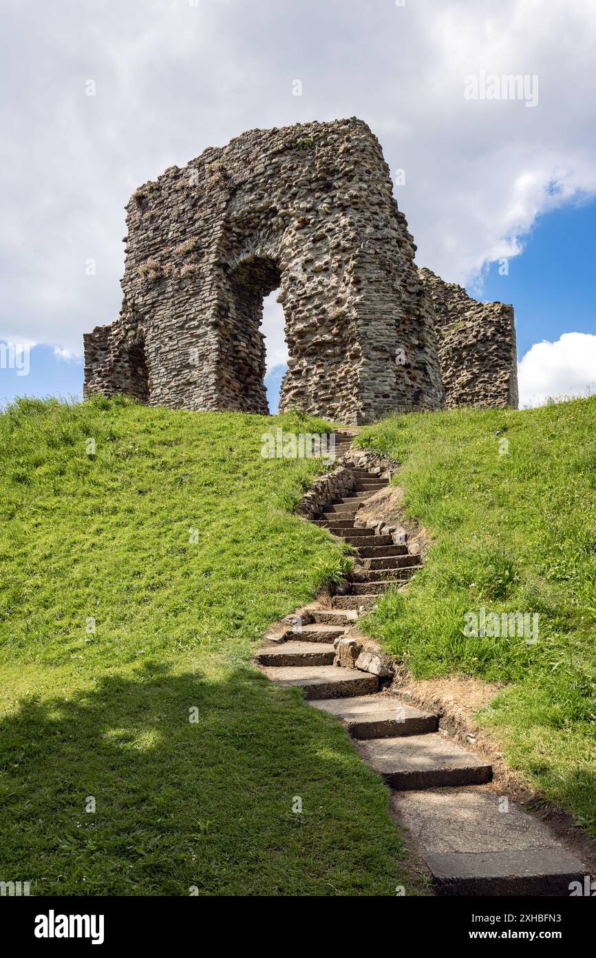 Mound castle hi-res stock photography and images - Alamy