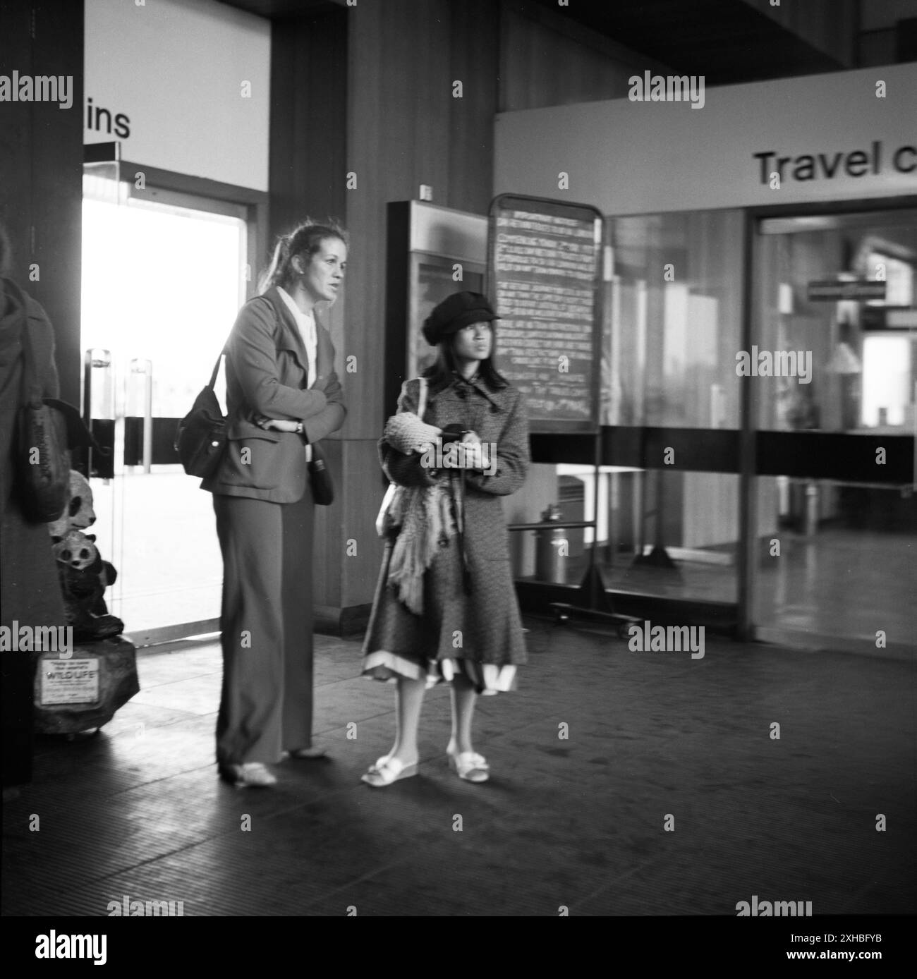 1970s waiting room Black and White Stock Photos & Images - Alamy