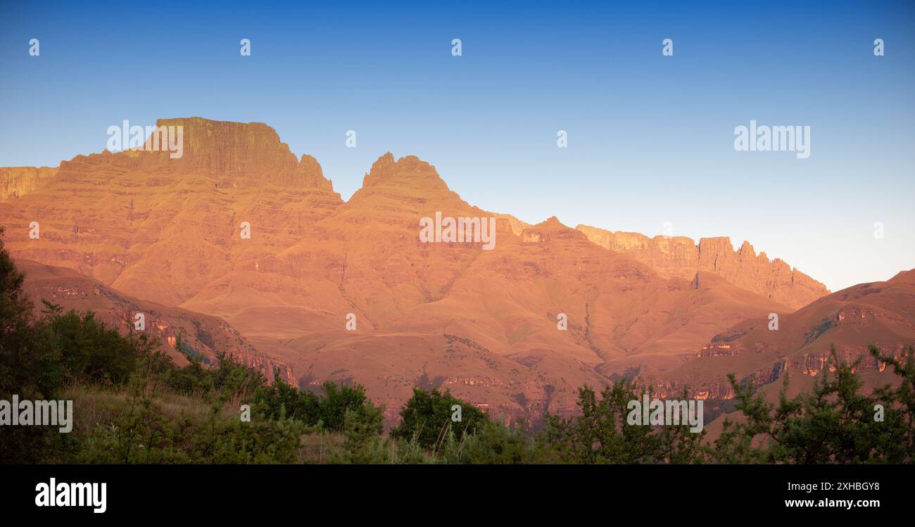 Champagne castle, Drakensberg, South Africa Stock Photo - Alamy