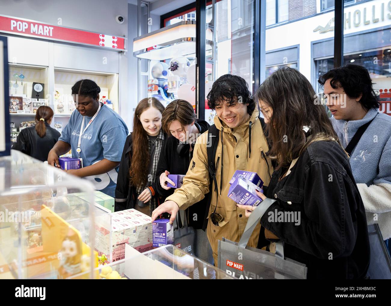 Pop up concept shop hi-res stock photography and images - Alamy