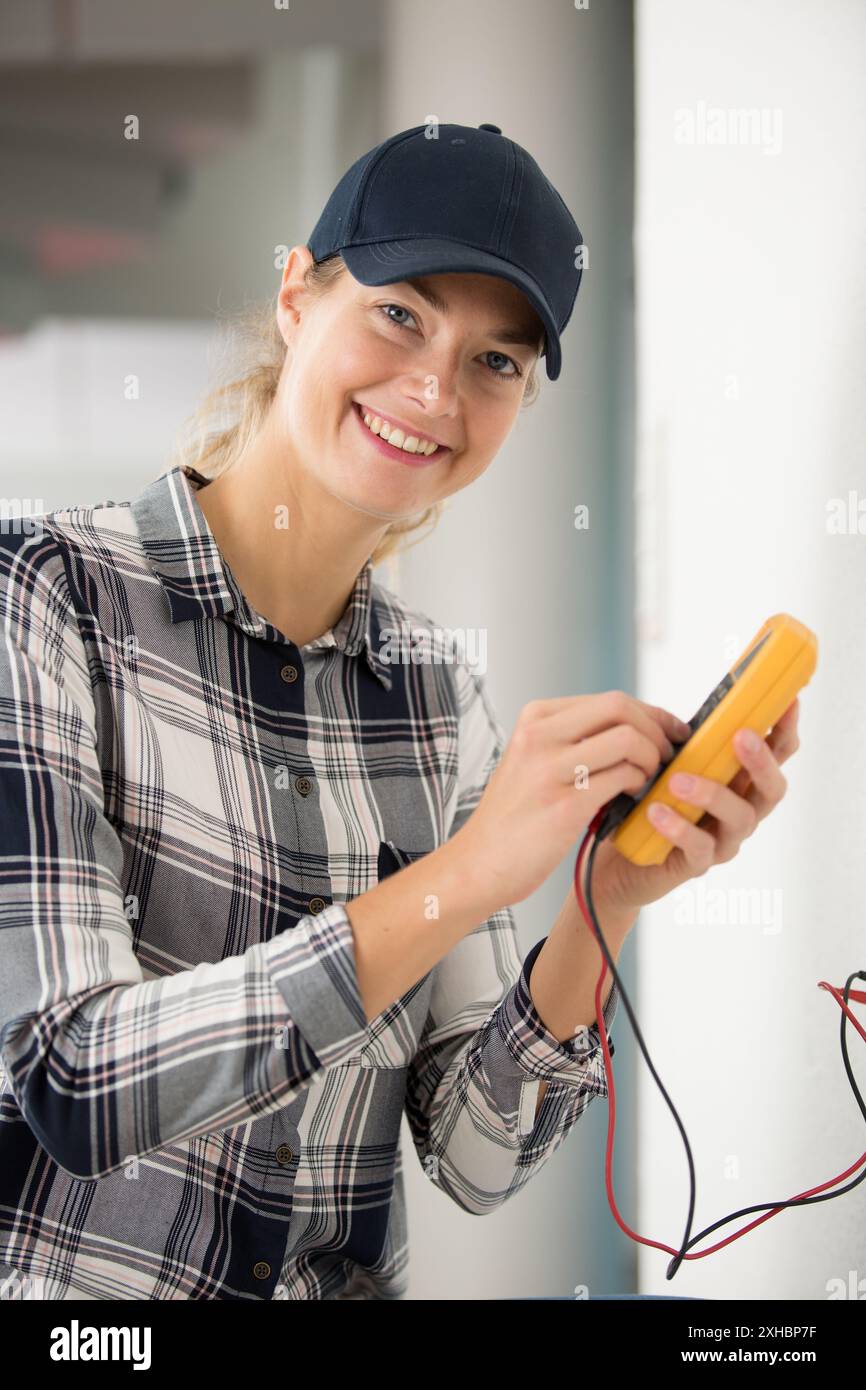 Electrician using multimeter hi-res stock photography and images - Alamy