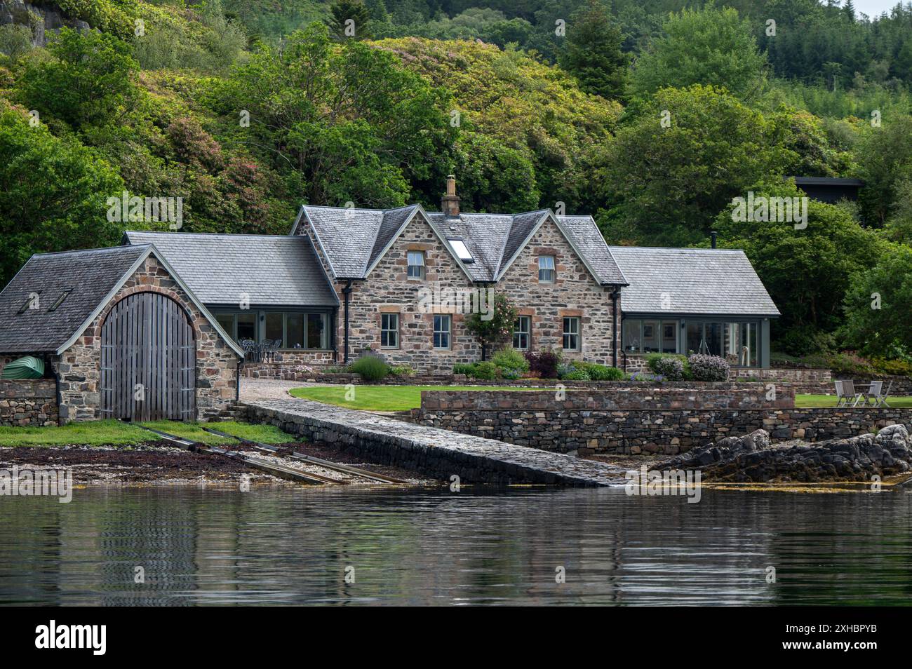 Scottish Highlands, Scotland, 2024 Houses on the seafront in Plockton ...