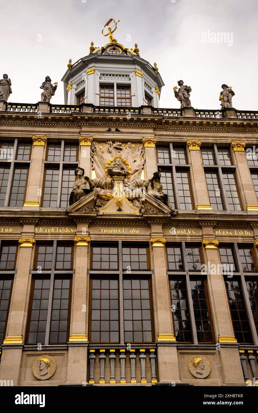 Blue cupola of La Roy d'Espagne, originally the baker's guild, in Grand ...