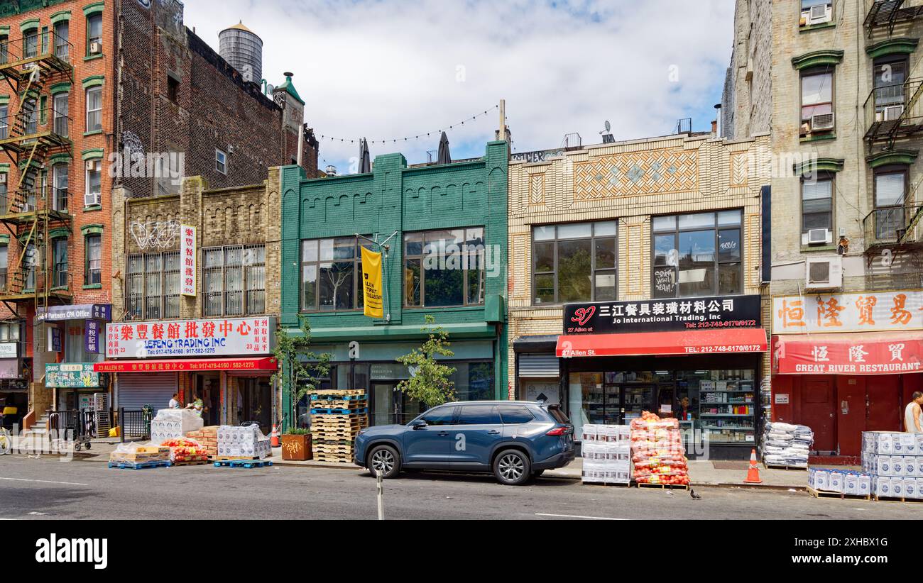 NYC Chinatown: A trio of two-story commercial buildings with ...