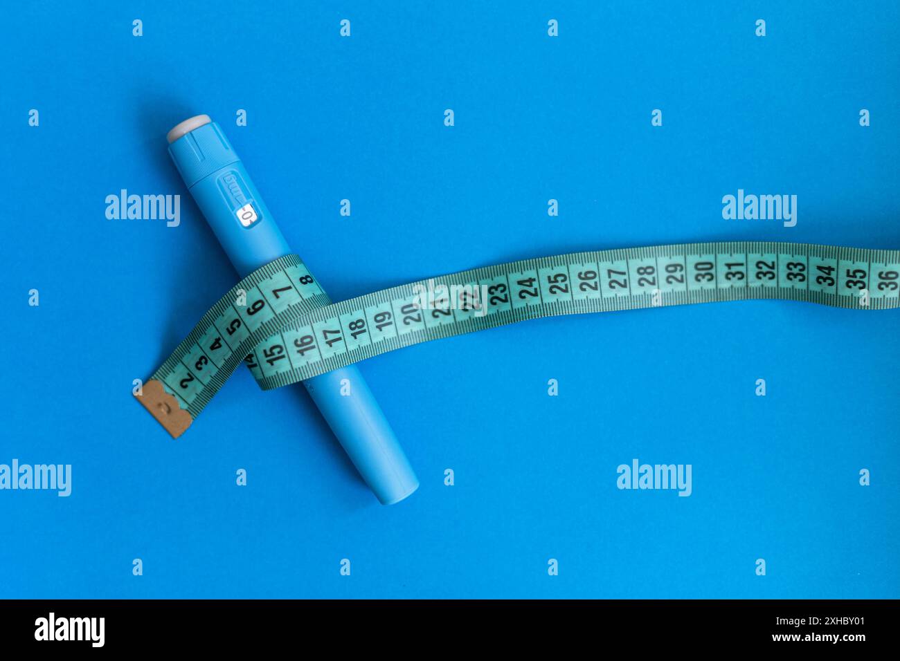 Blue injector dosing pen for subcutaneous injection of antidiabetic ...