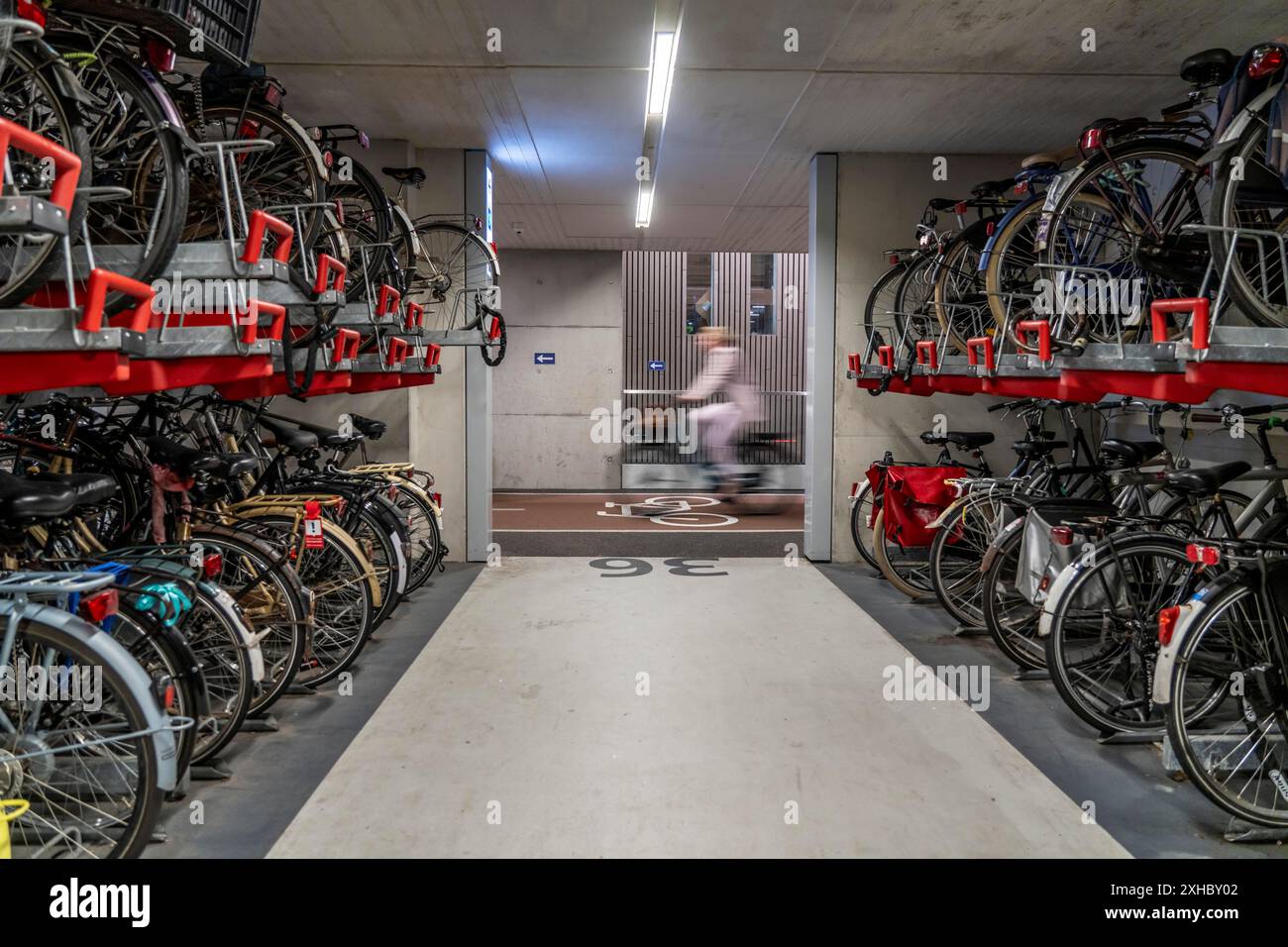 Bicycle parking garage at Utrecht Centraal Central Station ...