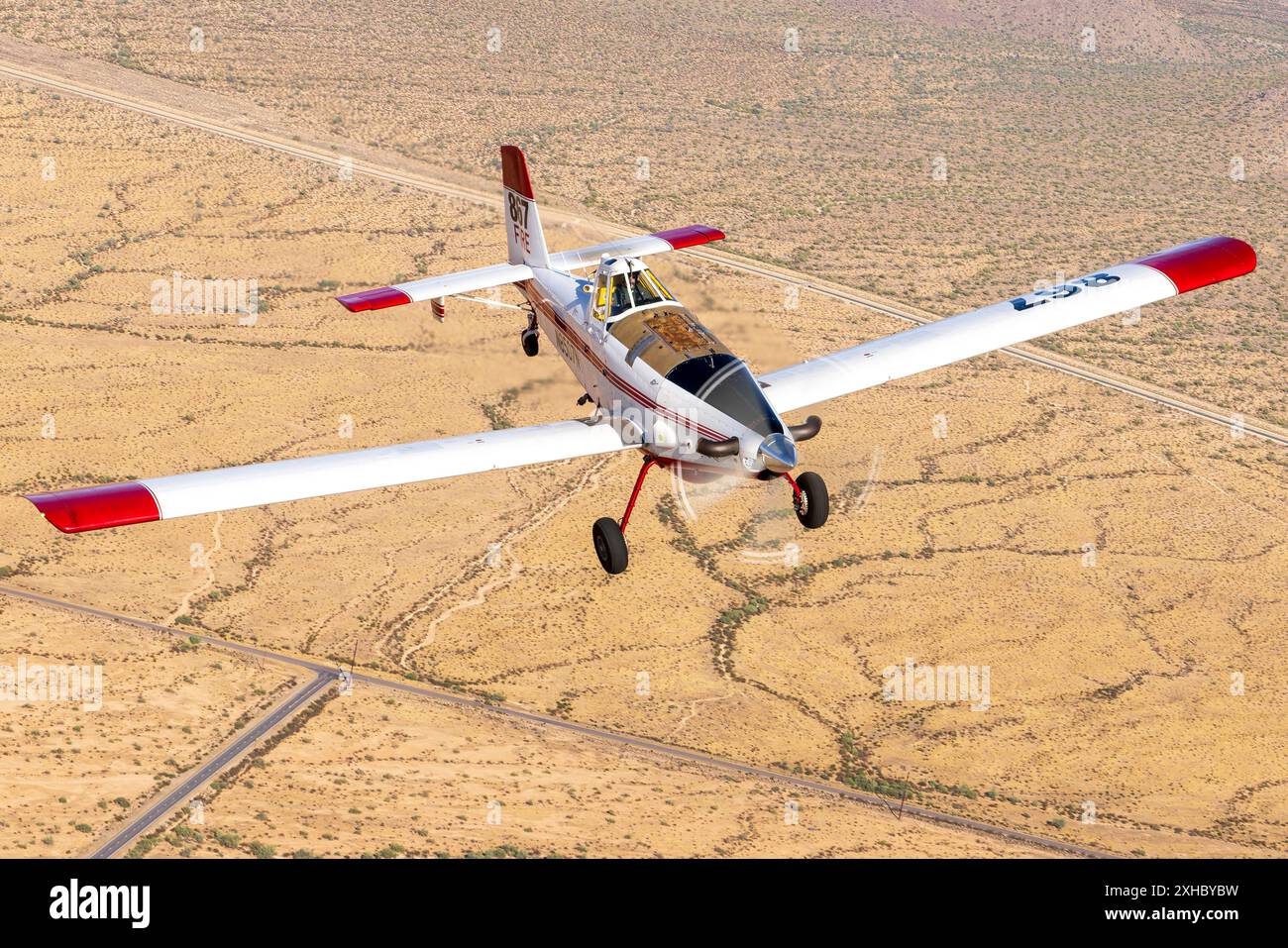 N8507N Fire fighter Air Tractor AT-802A air to air over the ...