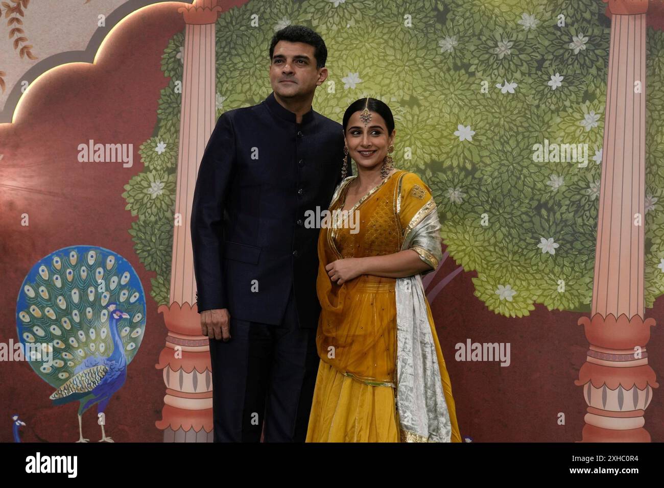 Bollywood actress Vidya Balan along with her husband Siddharth Roy ...