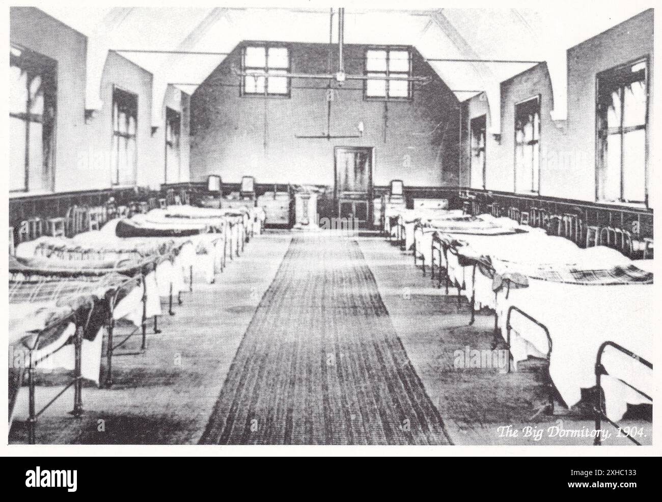 Vintage postcard of The Kings School, Grantham, 1940s Stock Photo - Alamy