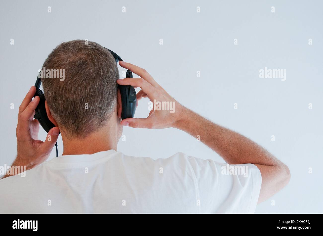 Music relaxing song listening man hi-res stock photography and images ...