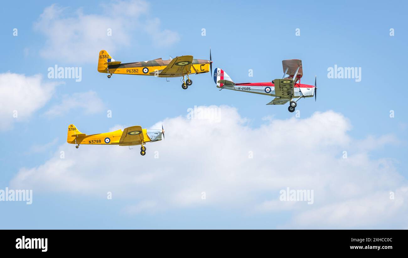 Raf tiger moth 1941 hi-res stock photography and images - Alamy