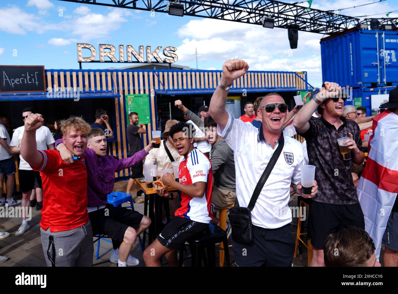 Gate 13 fans hi-res stock photography and images - Alamy