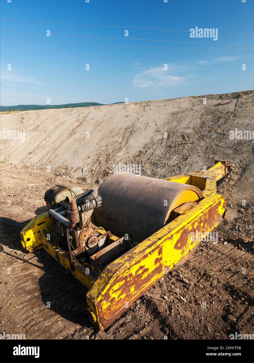 Machinery shovel hi-res stock photography and images - Alamy