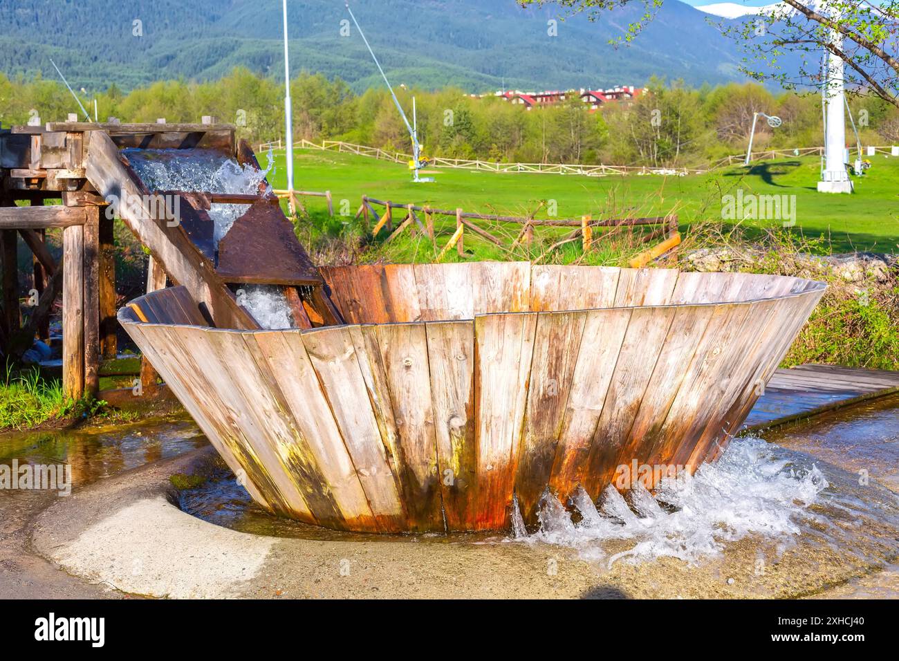 Traditional washing machine hi-res stock photography and images - Alamy