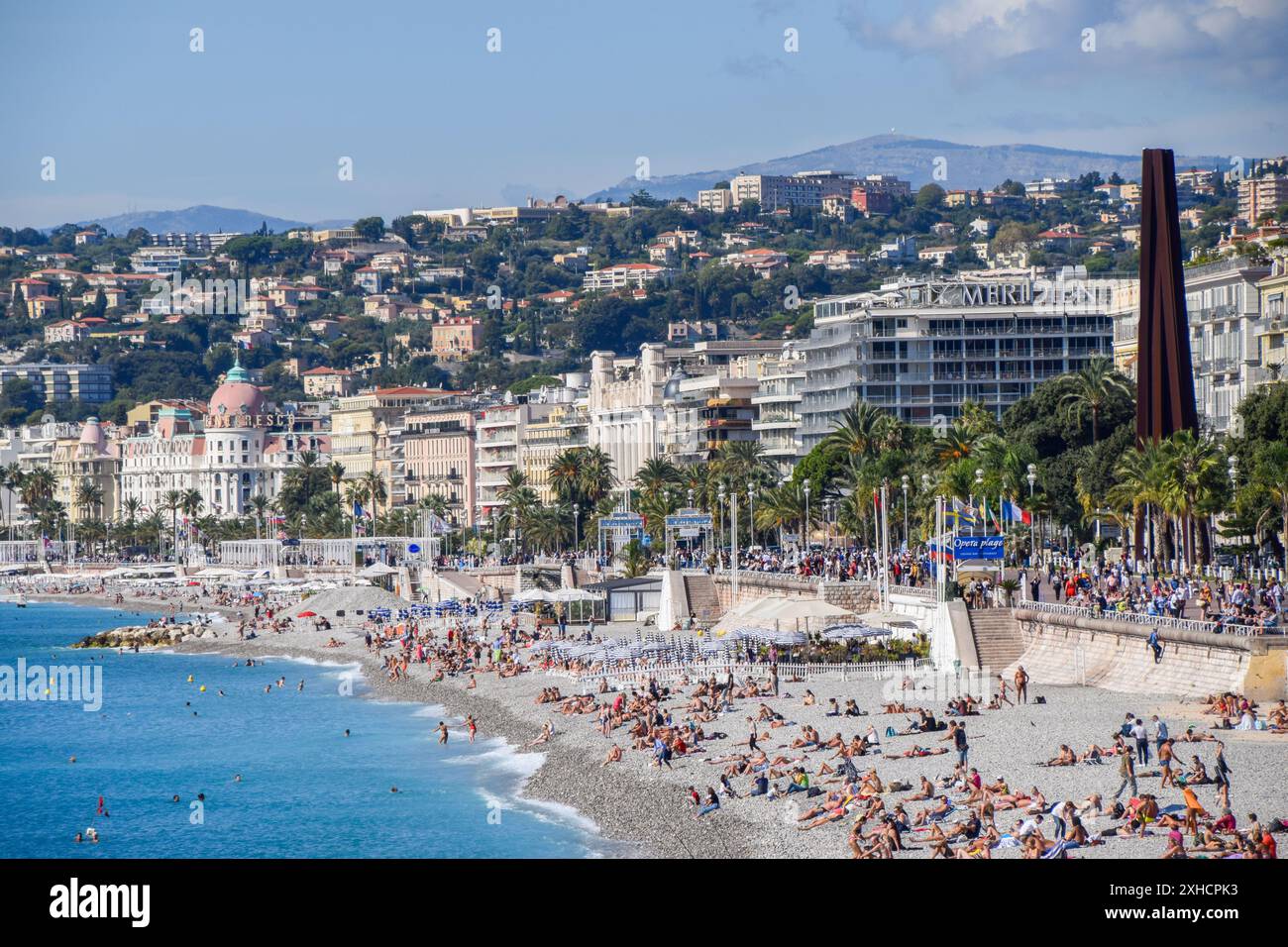 Nice, France.6th October 2019. Busy beaches in Nice. Credit: Vuk Valcic ...