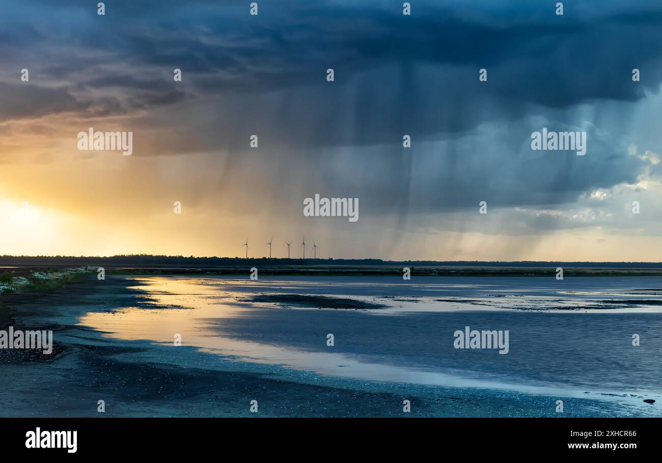 Light rain and summer hi-res stock photography and images - Alamy