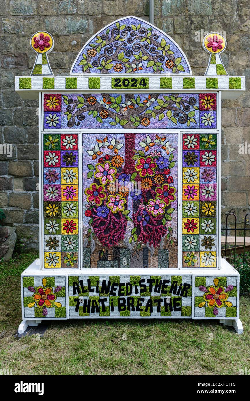 Well Dressing at the Reading Room Well, Youlgrave, Peak District ...