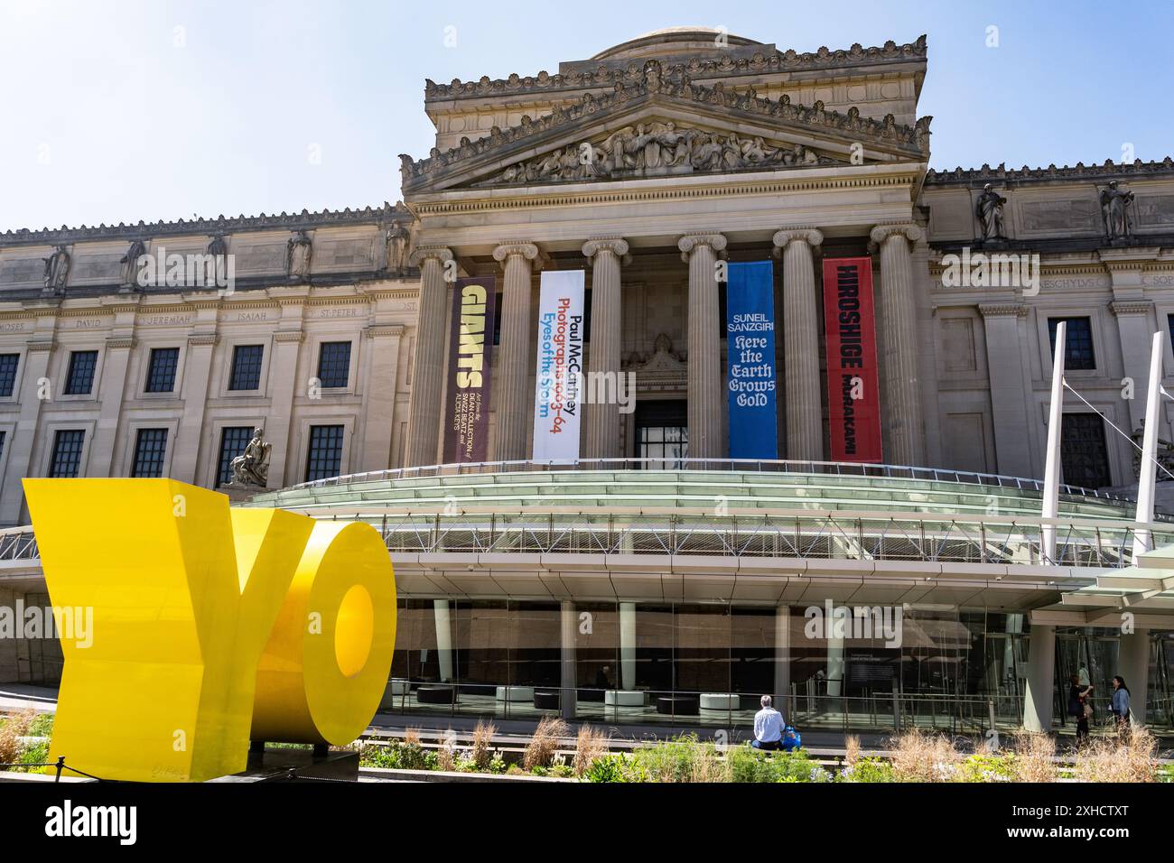 The entrance to the Brooklyn Museum on Eastern Parkway in New York City ...