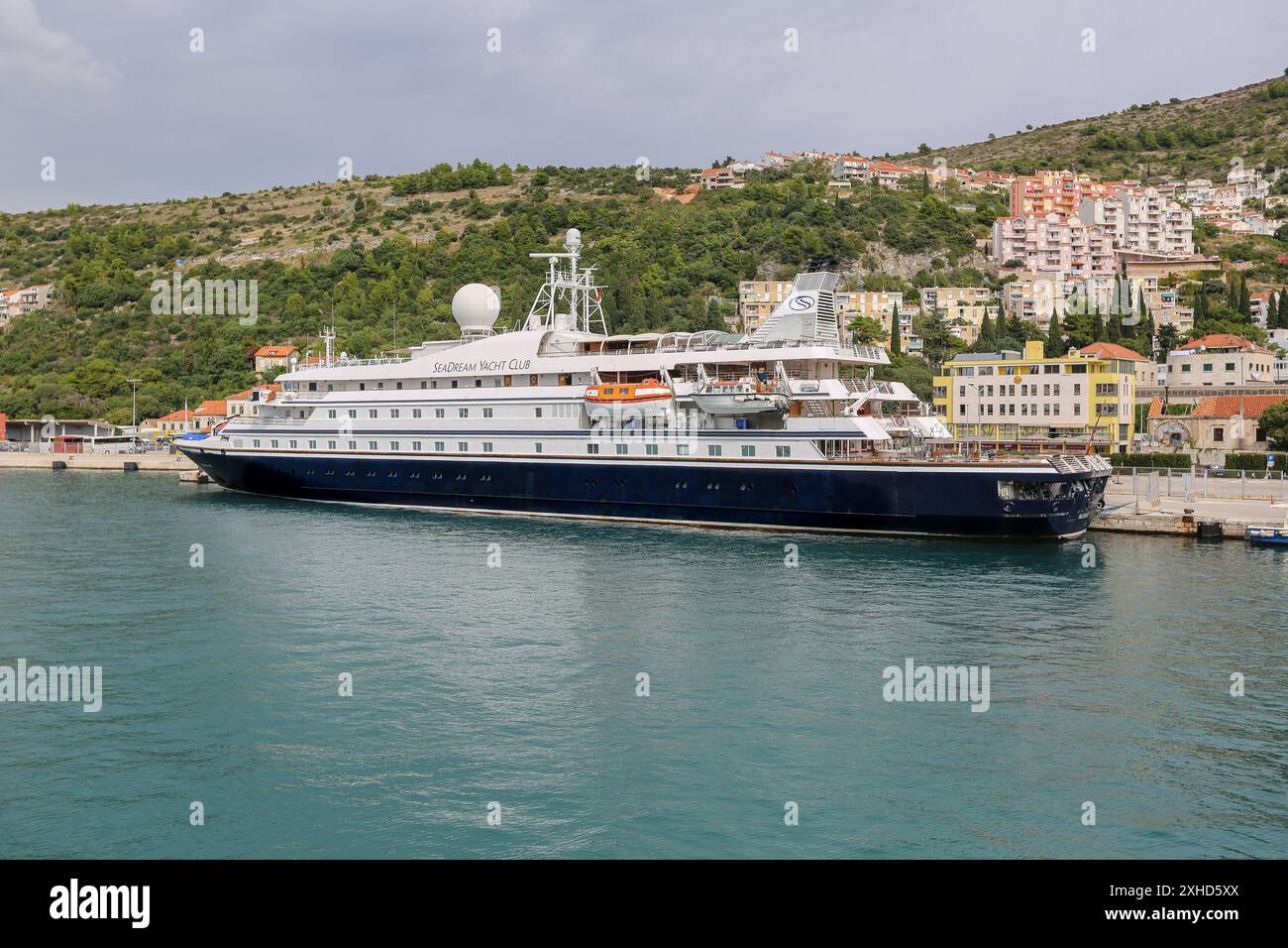 Dubrovnik, Croatia : The SEADREAM II in Port Gruž. The luxury boutique ...