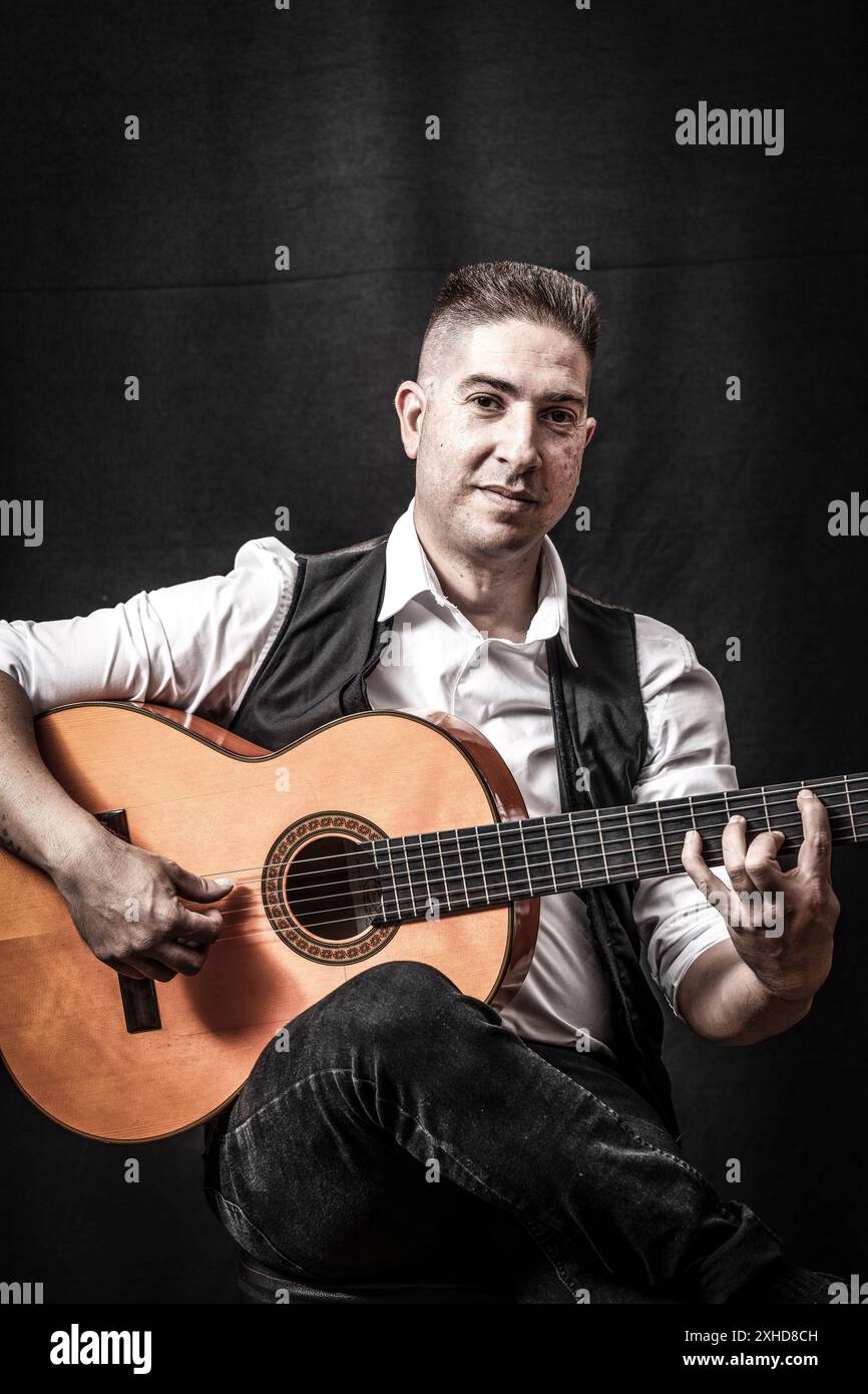 Group flamenco dancers woman dance hi-res stock photography and images - Alamy