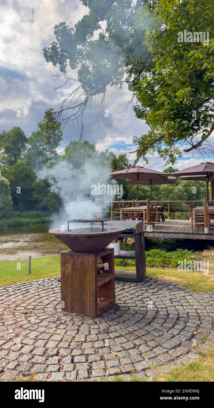 Barbeque smoke terrace hi-res stock photography and images - Alamy