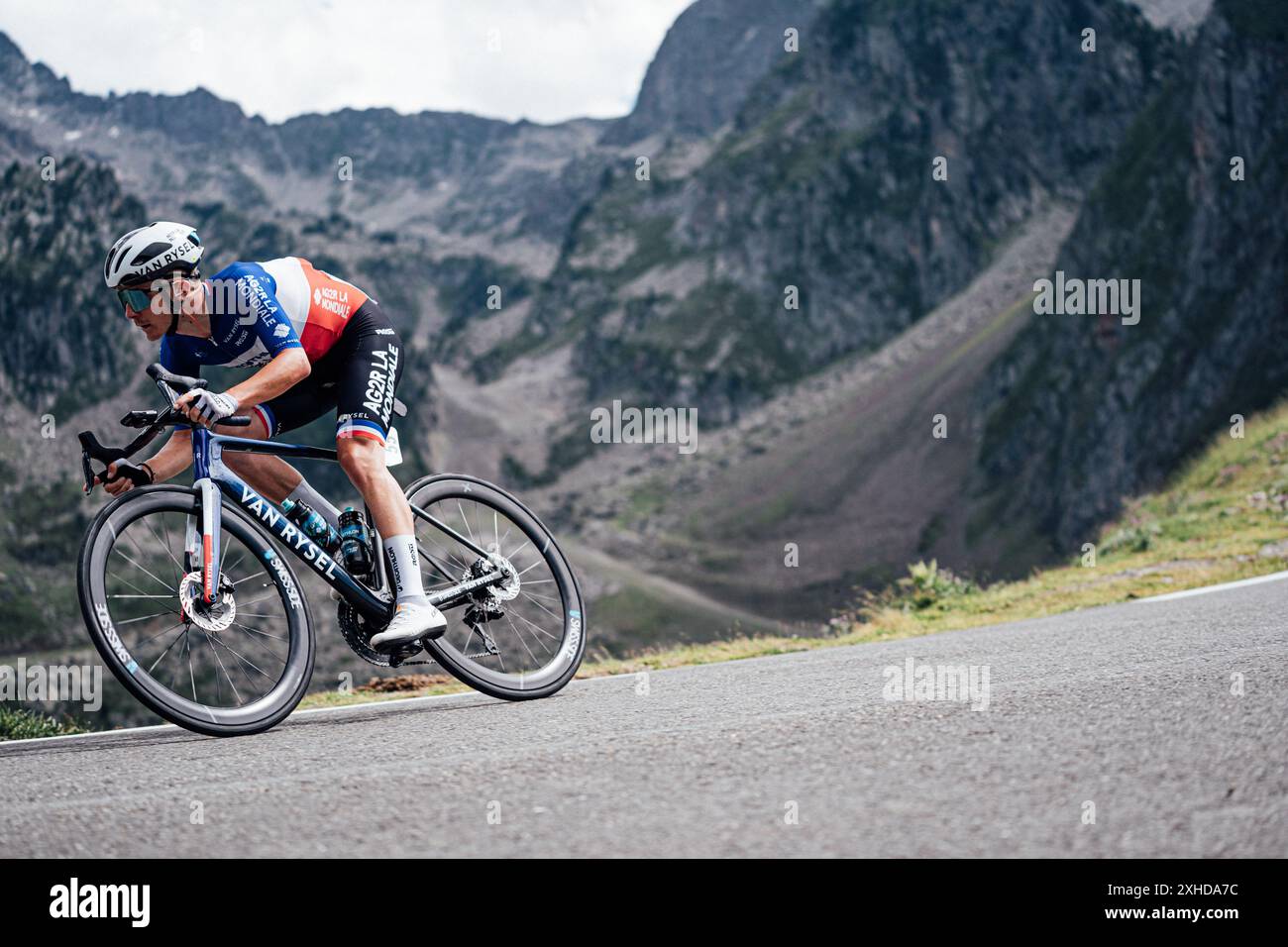 Picture by Zac Williams/SWpix.com - 13/07/2024 - Cycling - 2024 Tour de ...
