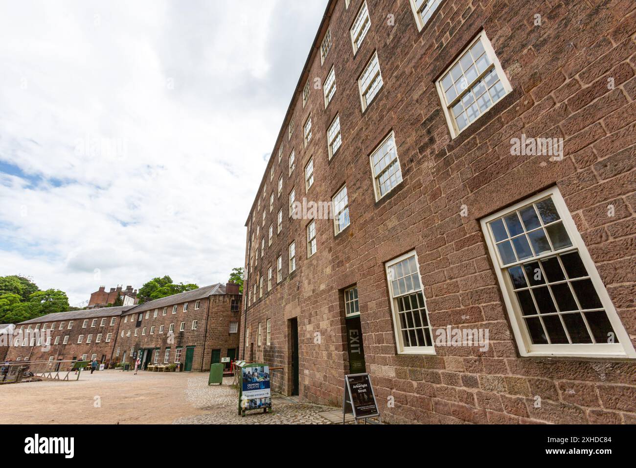 Cromford Mill, world's first water-powered cotton spinning mill ...