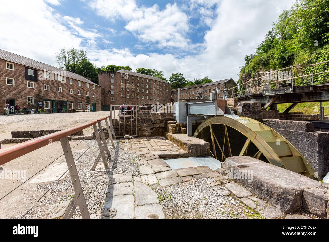 Breastshot wheel, Cromford Mill, world's first water-powered cotton ...