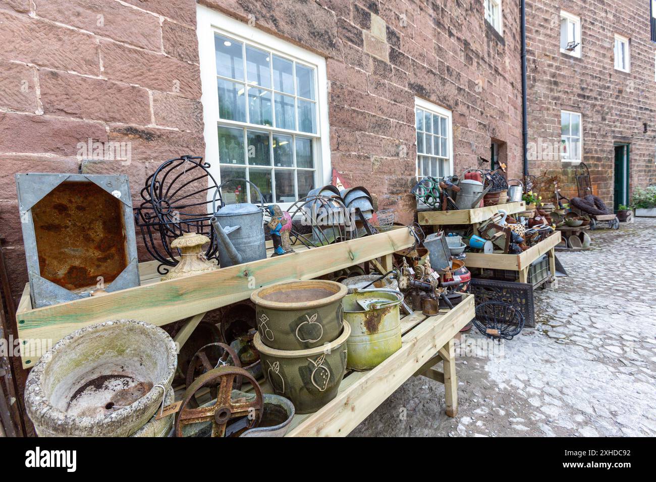 Cromford Mill, world's first water-powered cotton spinning mill ...