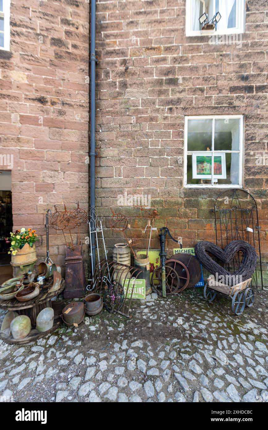 Cromford Mill, world's first water-powered cotton spinning mill ...