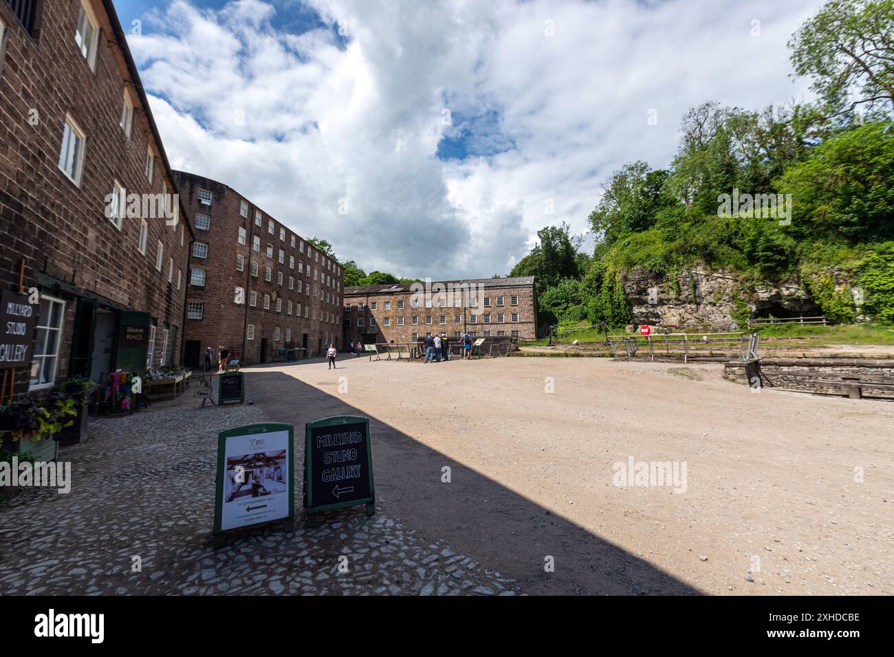Cromford Mill, world's first water-powered cotton spinning mill ...