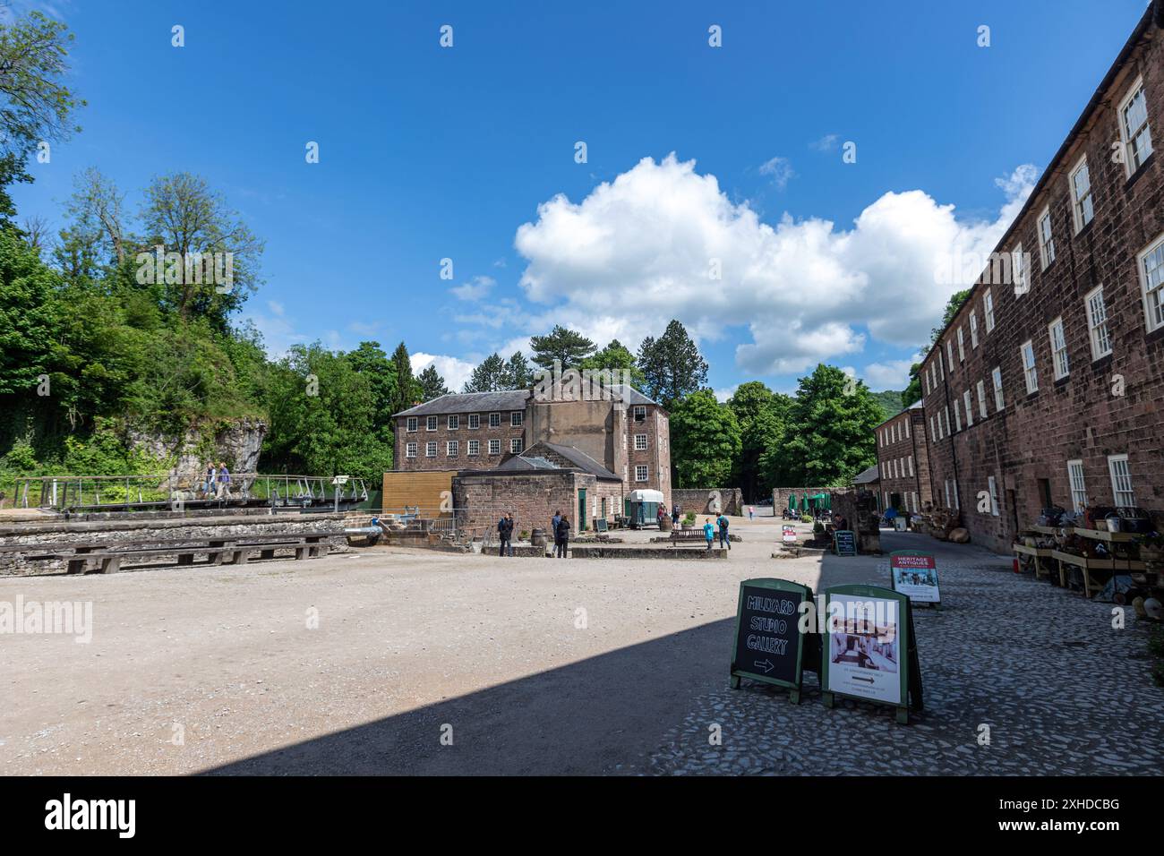 Cromford Mill, world's first water-powered cotton spinning mill ...