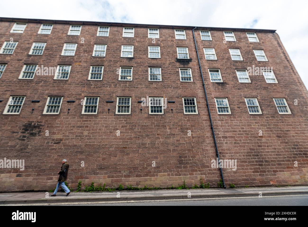 Cromford Mill, world's first water-powered cotton spinning mill ...
