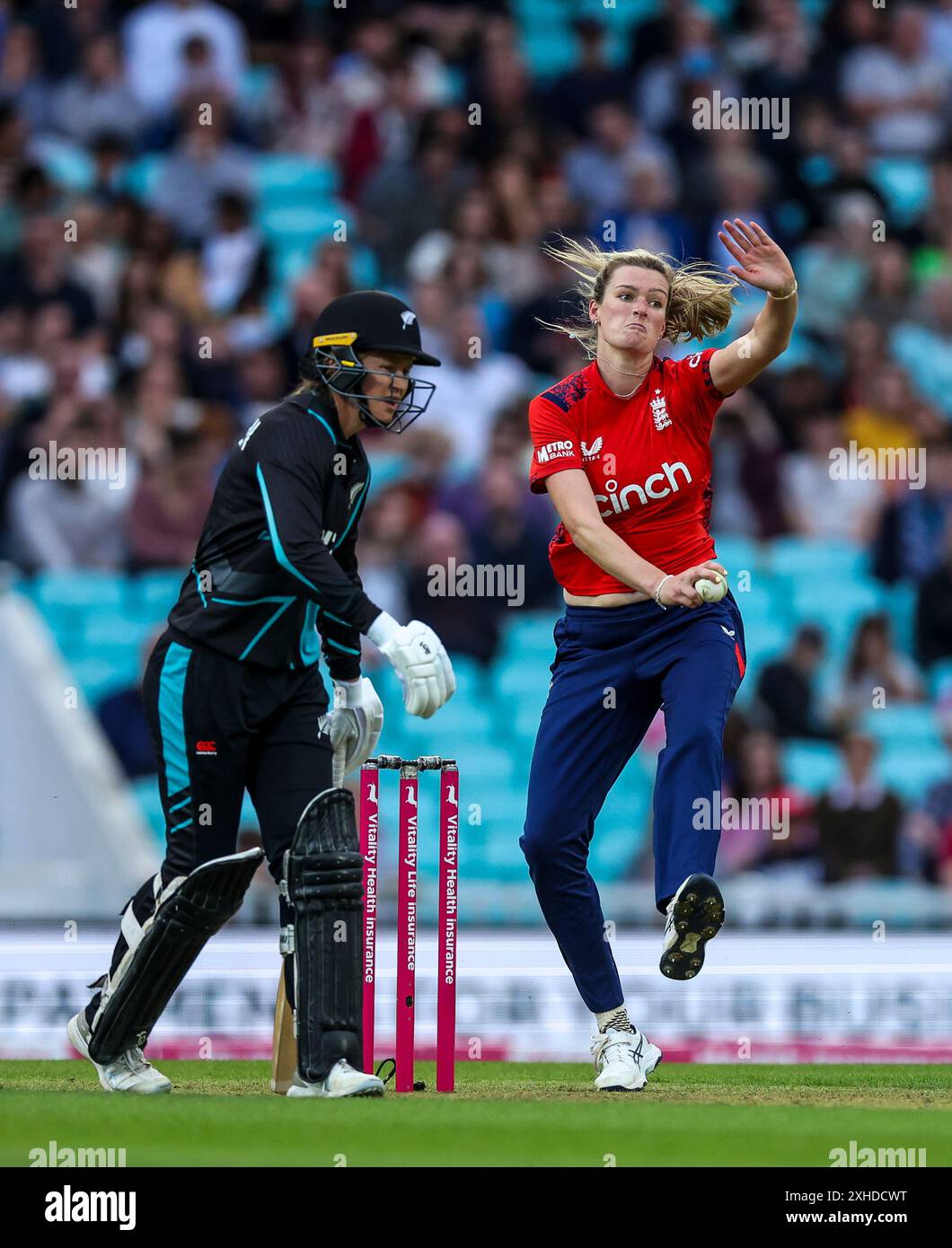 Cricket lauren bell england hi-res stock photography and images - Alamy