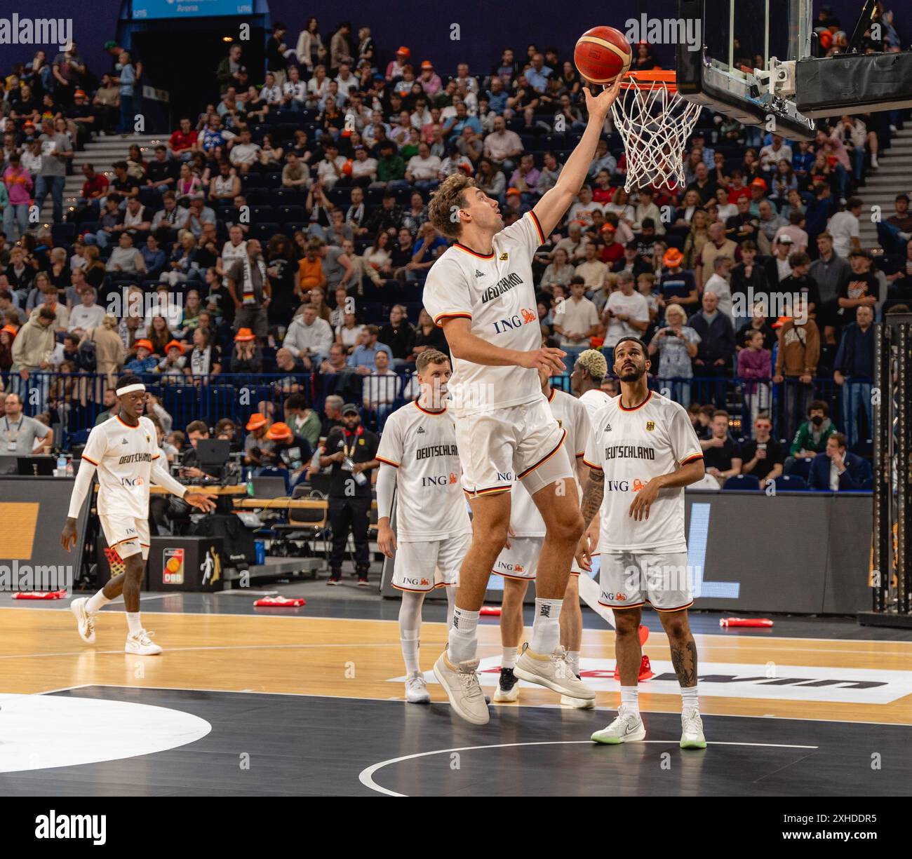 Franz Wagner (Deutschland, #9) Aufwaermtraining Basketball Herren ...