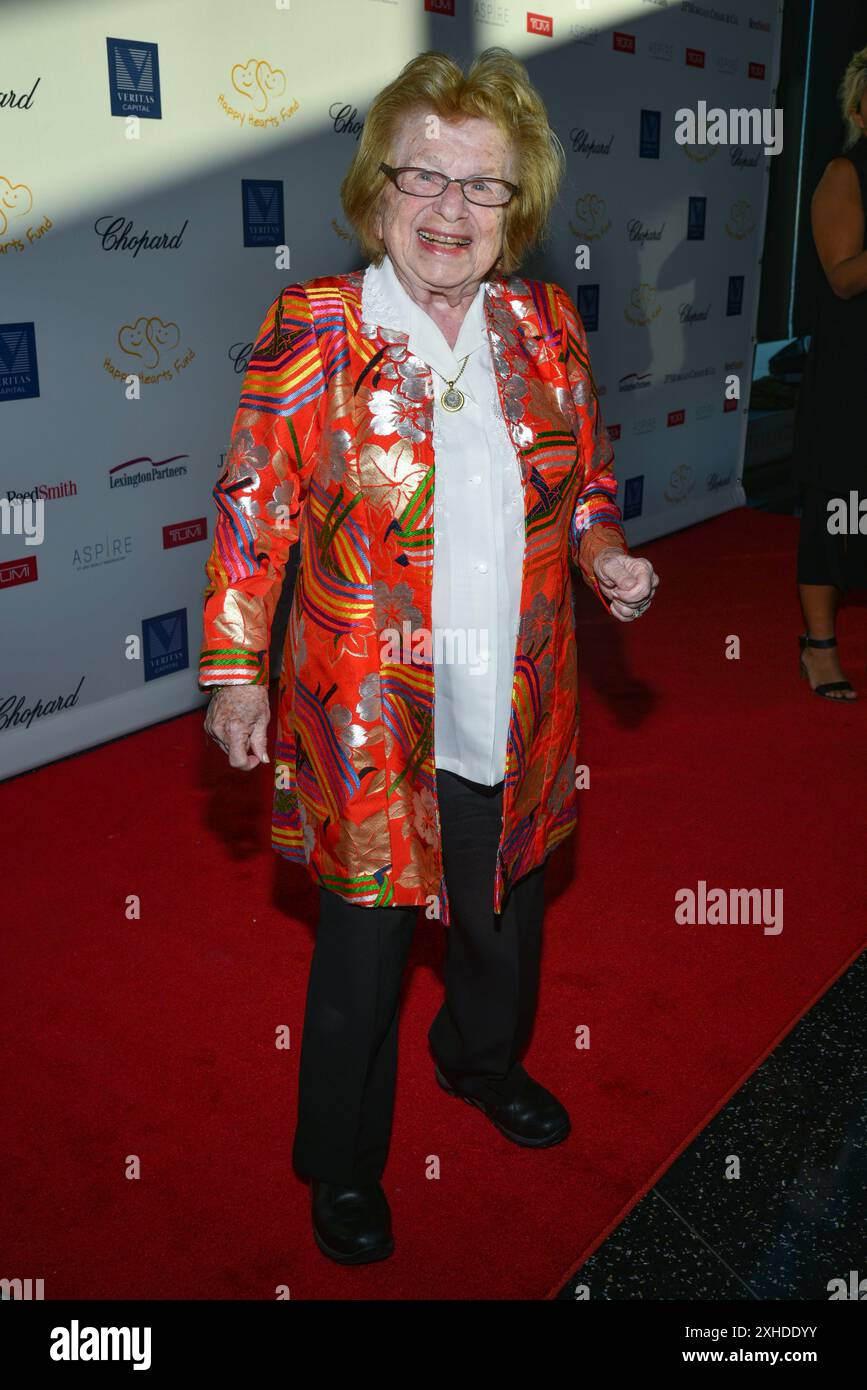 Doctor Ruth Westheimer attends the 2017 Graduation Gala to benefit ...