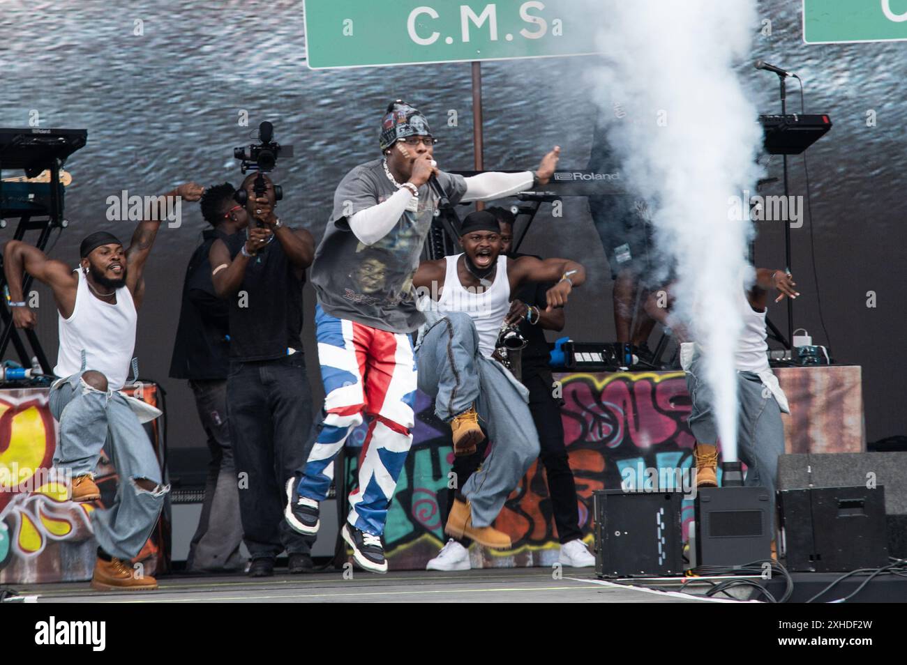 J hus afroswing hi-res stock photography and images - Alamy