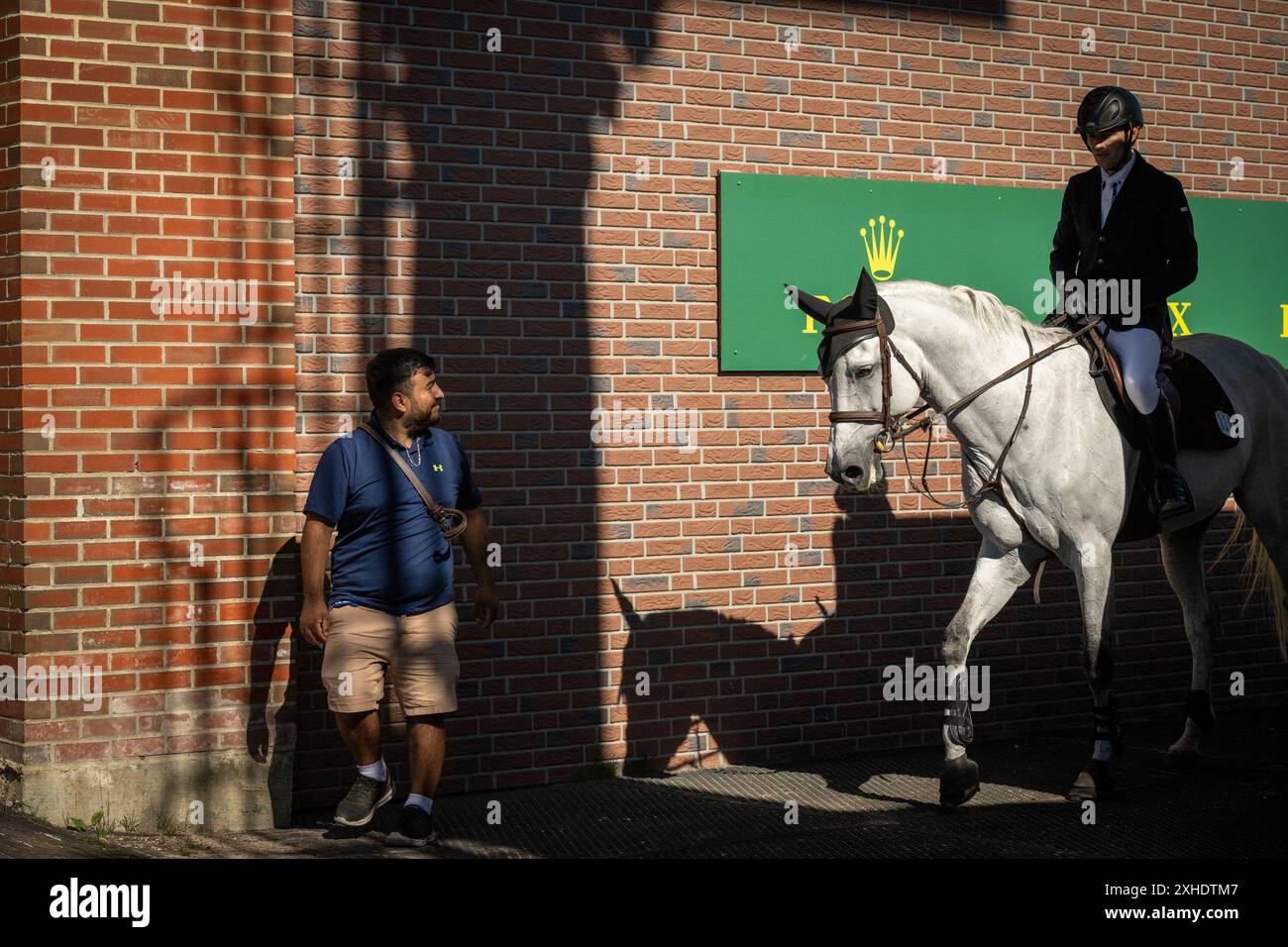 Show jumping tournament hi-res stock photography and images - Alamy