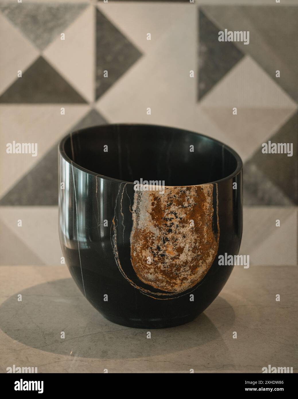 Black Marble Egg Sculpture Display Stock Photo - Alamy