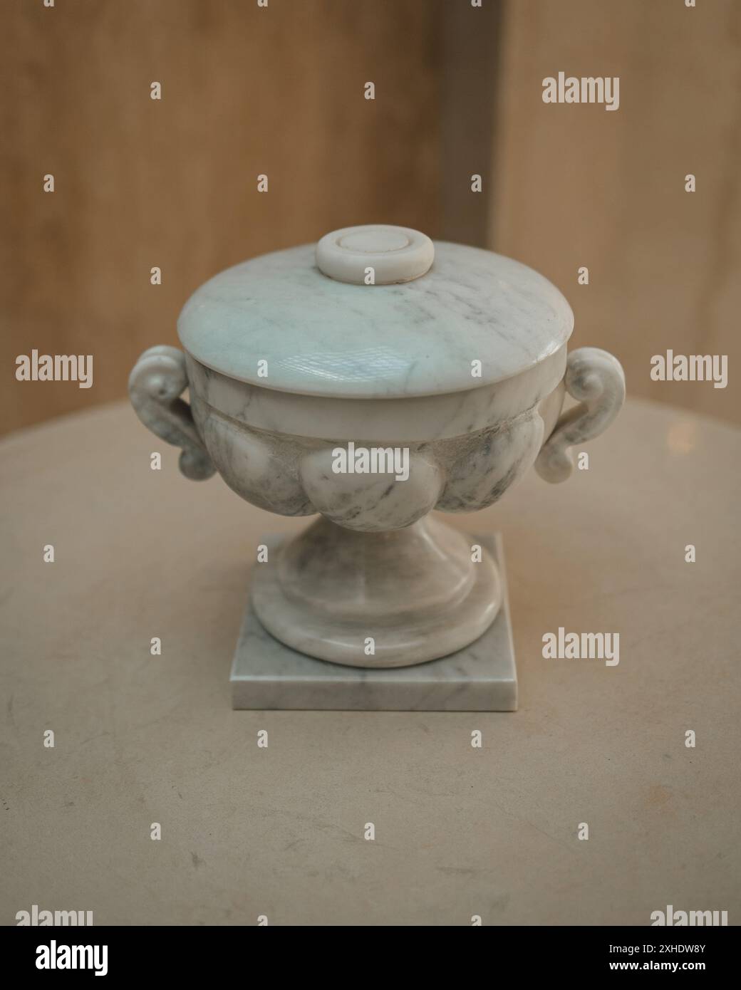White Marble Decorative Jar Display Stock Photo - Alamy