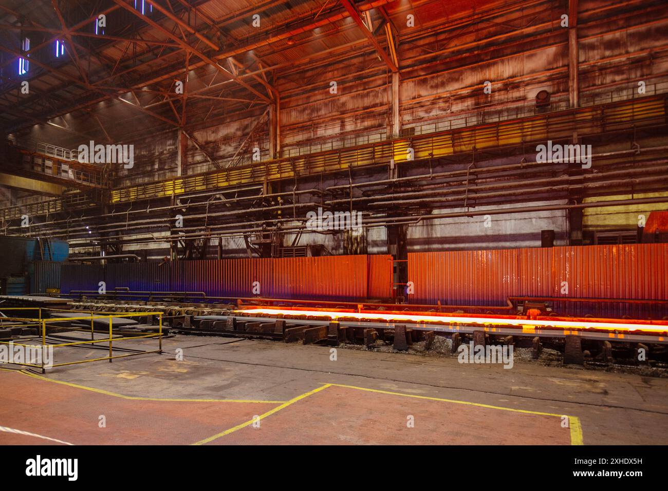 Line shaft water factory hi-res stock photography and images - Alamy