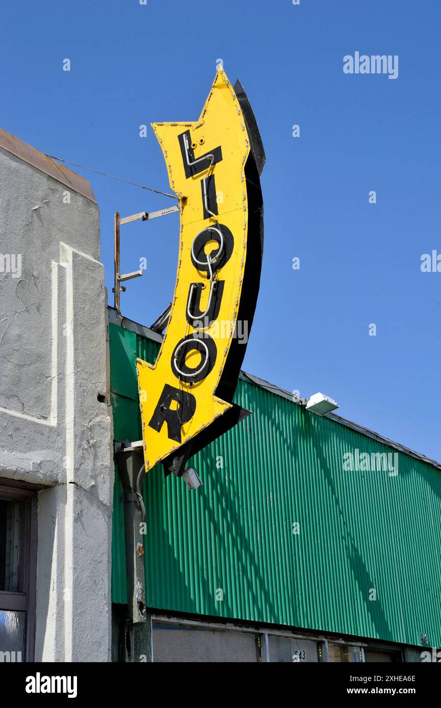 Liquor, sign, art deco building in Long Beach, California Stock Photo ...