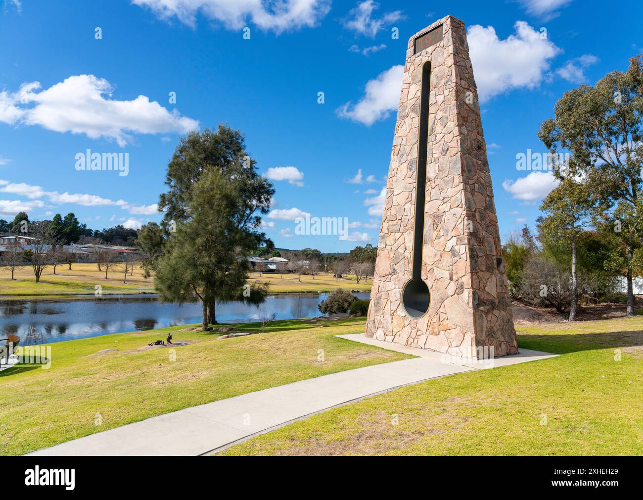 The Big Thermometer located next to the Stanthorpe Visitor Information ...