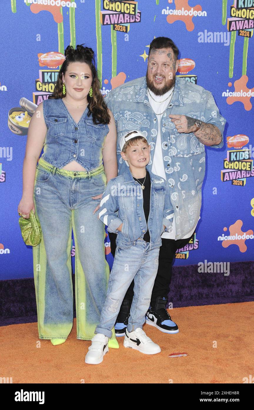 Bailee Ann, Jelly Roll, Noah Buddy DeFord at arrivals for Nickelodeon ...