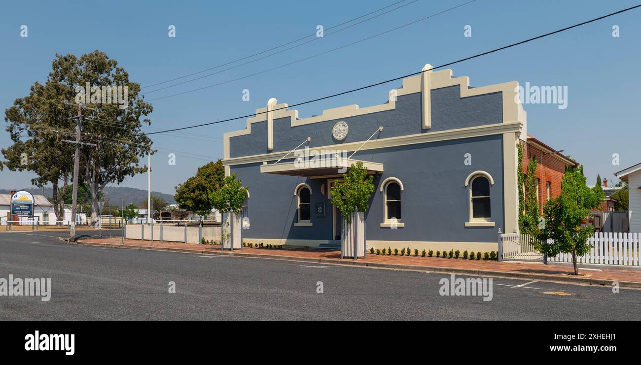 First built in 1884 as the original Tenterfield Council Chambers and in ...